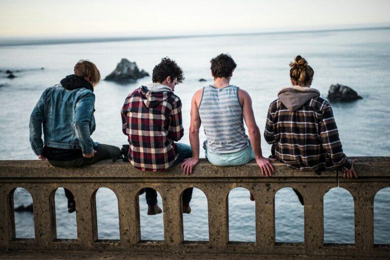 How to Plan a Group Trip: The Ultimate Guide and Checklist